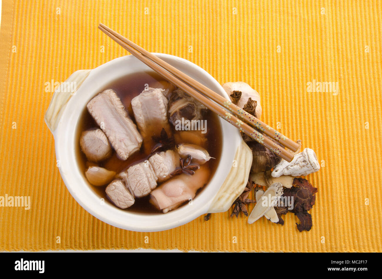 ba kut teh. Malaysian stew of pork and herbal soup Stock Photo - Alamy
