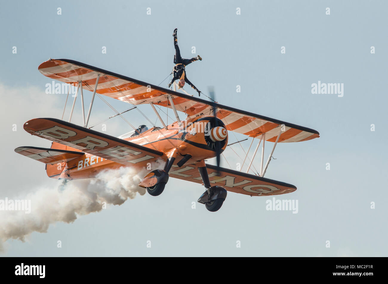 Wing walker hi-res stock photography and images - Alamy