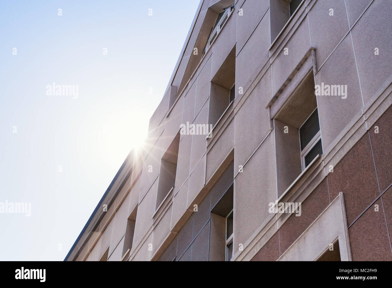 Beige building hi-res stock photography and images - Alamy
