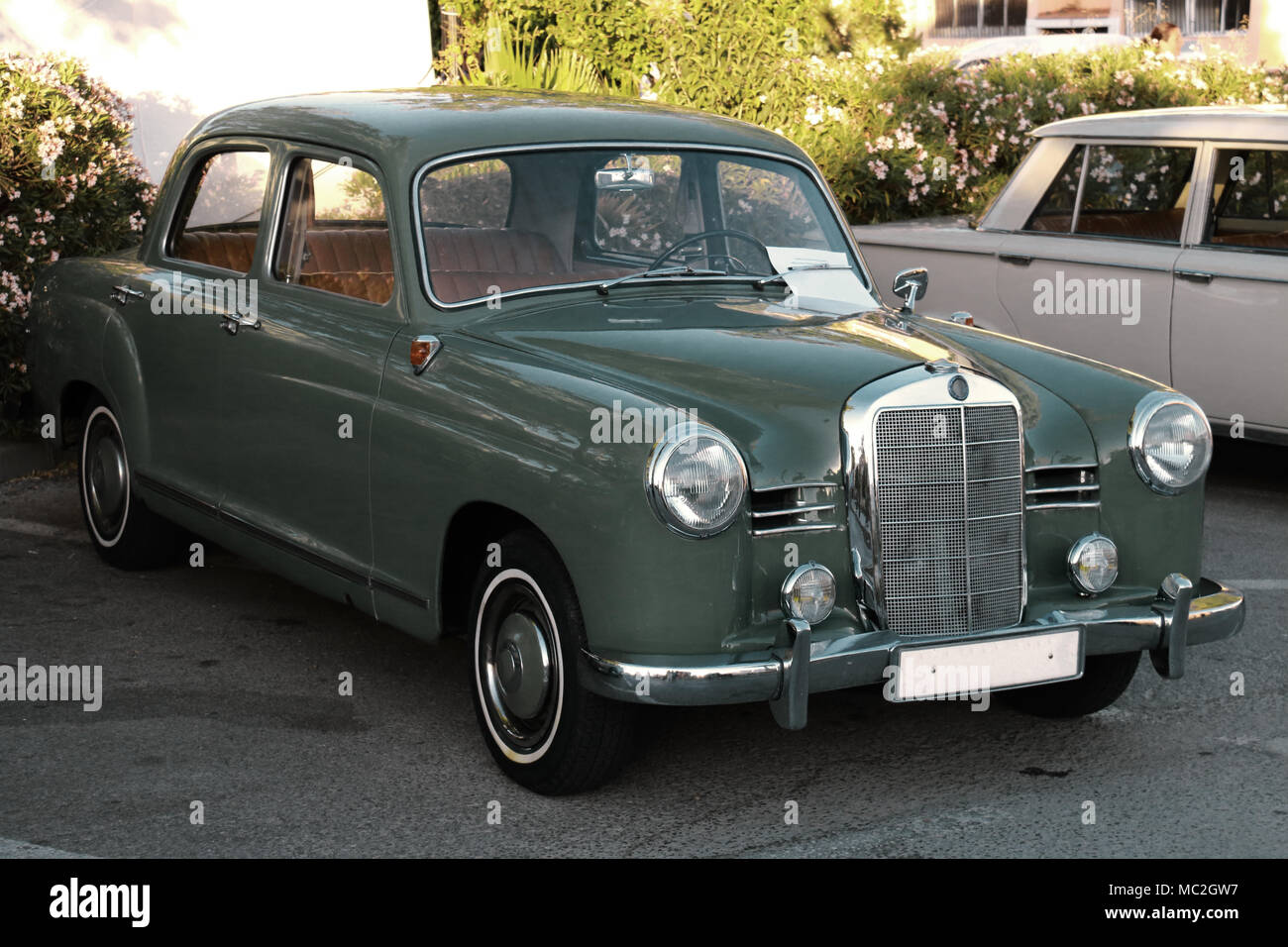 Oldtimer classic hi-res stock photography and images - Alamy