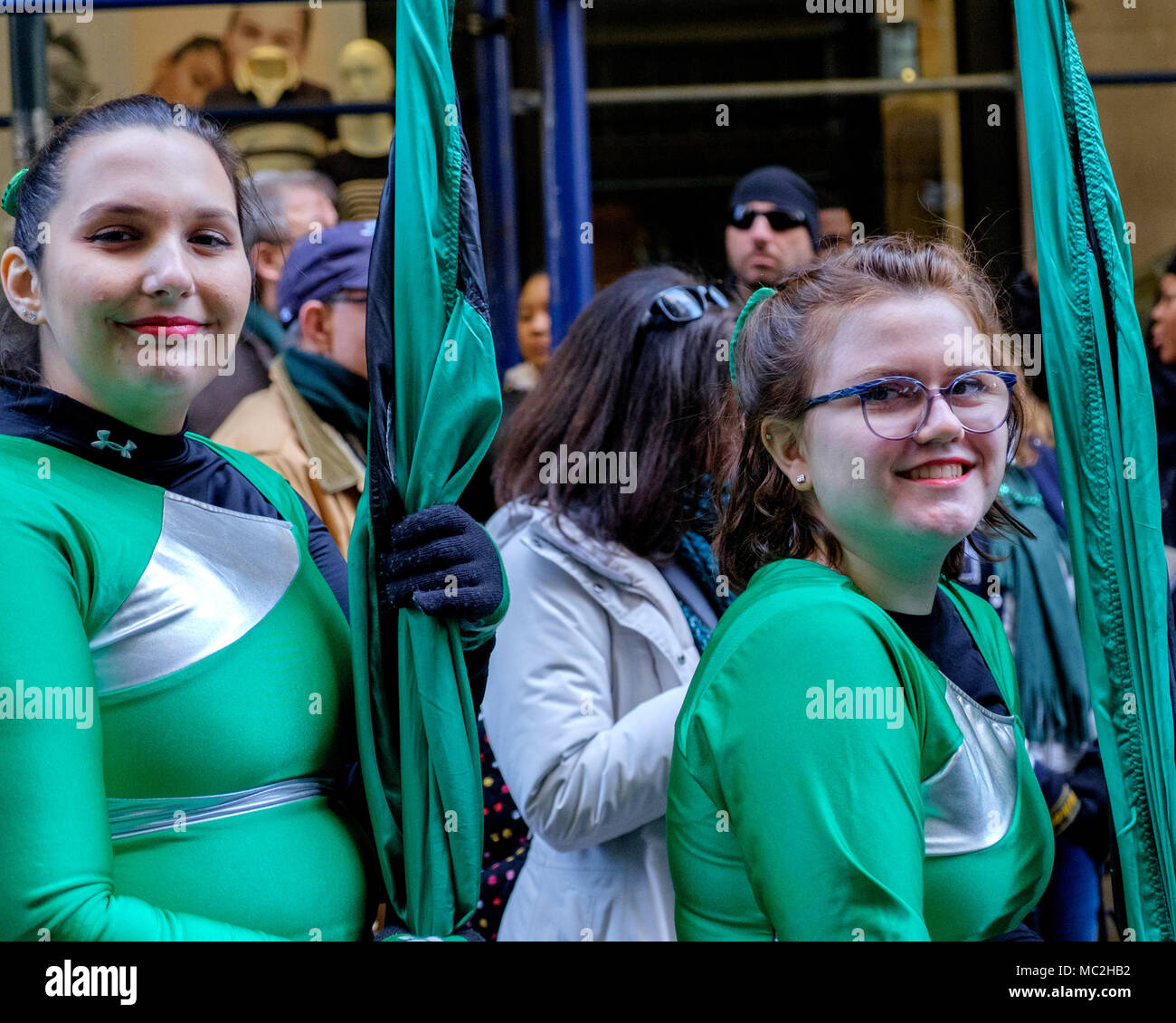 Two high school girls hi-res stock photography and images - Alamy
