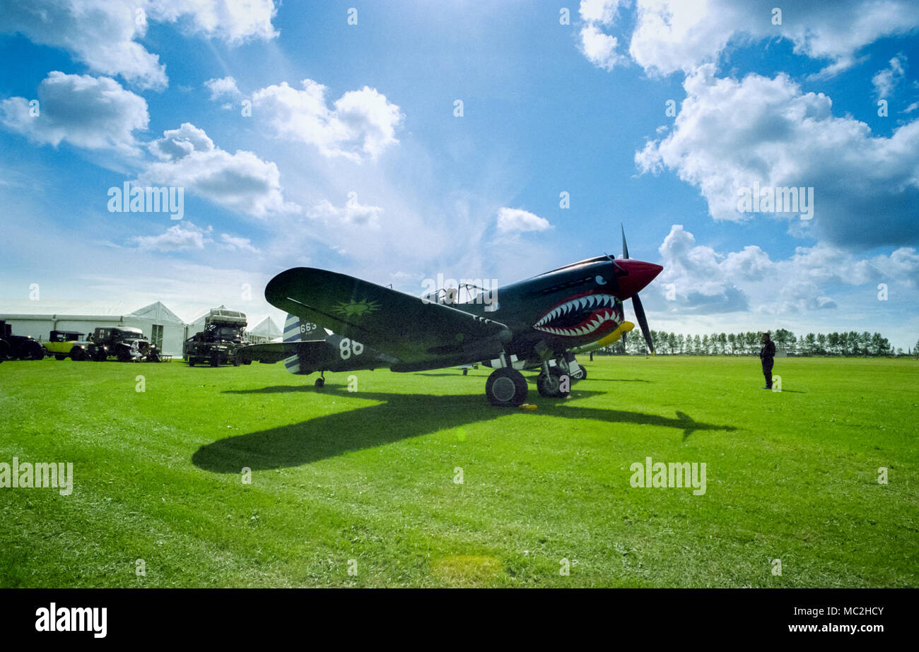 A Curtiss P40 Warhawk at the Goodwood Revival meeting of 2002 Stock ...
