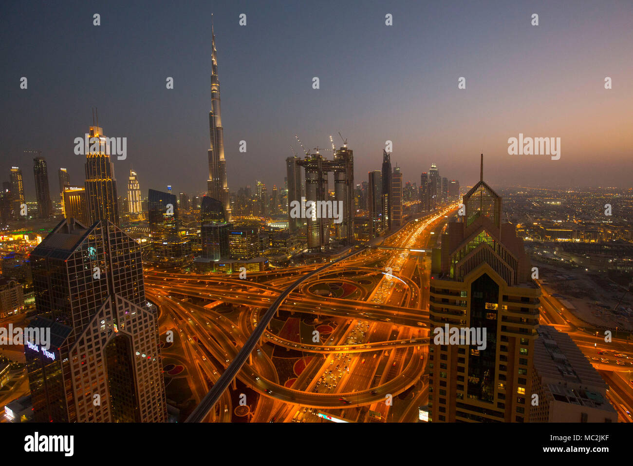 Autoroutes autoroutes routes routes hi-res stock photography and images ...