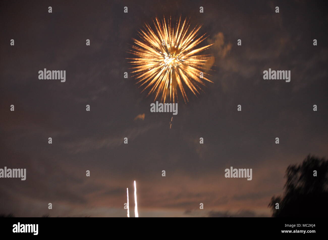 Fireworks fire works hi-res stock photography and images - Alamy
