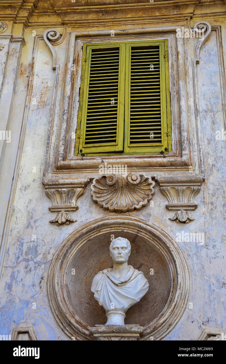 Alcove in ancient roman house hi-res stock photography and images - Alamy
