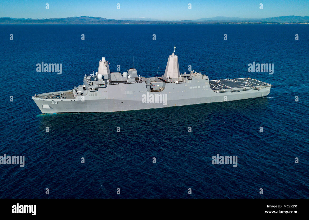 180122-N-KL795-0008 PACIFIC OCEAN, (Jan. 22, 2018) The San Antonio ...