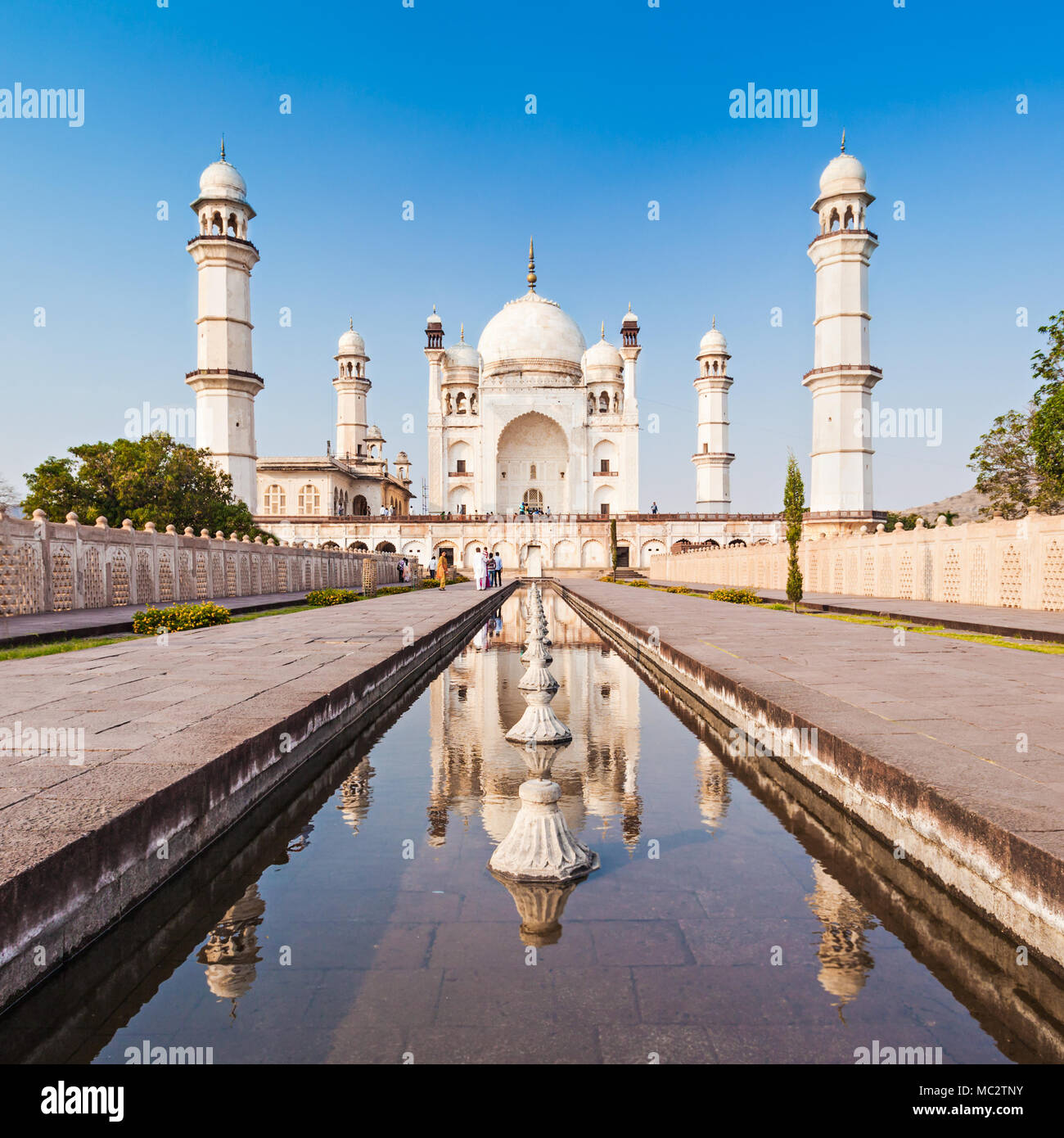 Bibi-qa-Maqbara is widely known as the poor mans Taj in Aurangabad ...