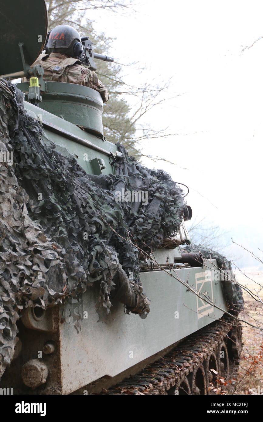 M109a paladin hi-res stock photography and images - Alamy