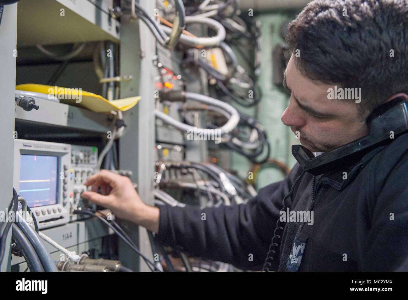 180127-N-DC385-026 PHILIPPINE SEA (Jan. 27, 2018) Petty Officer 2nd ...