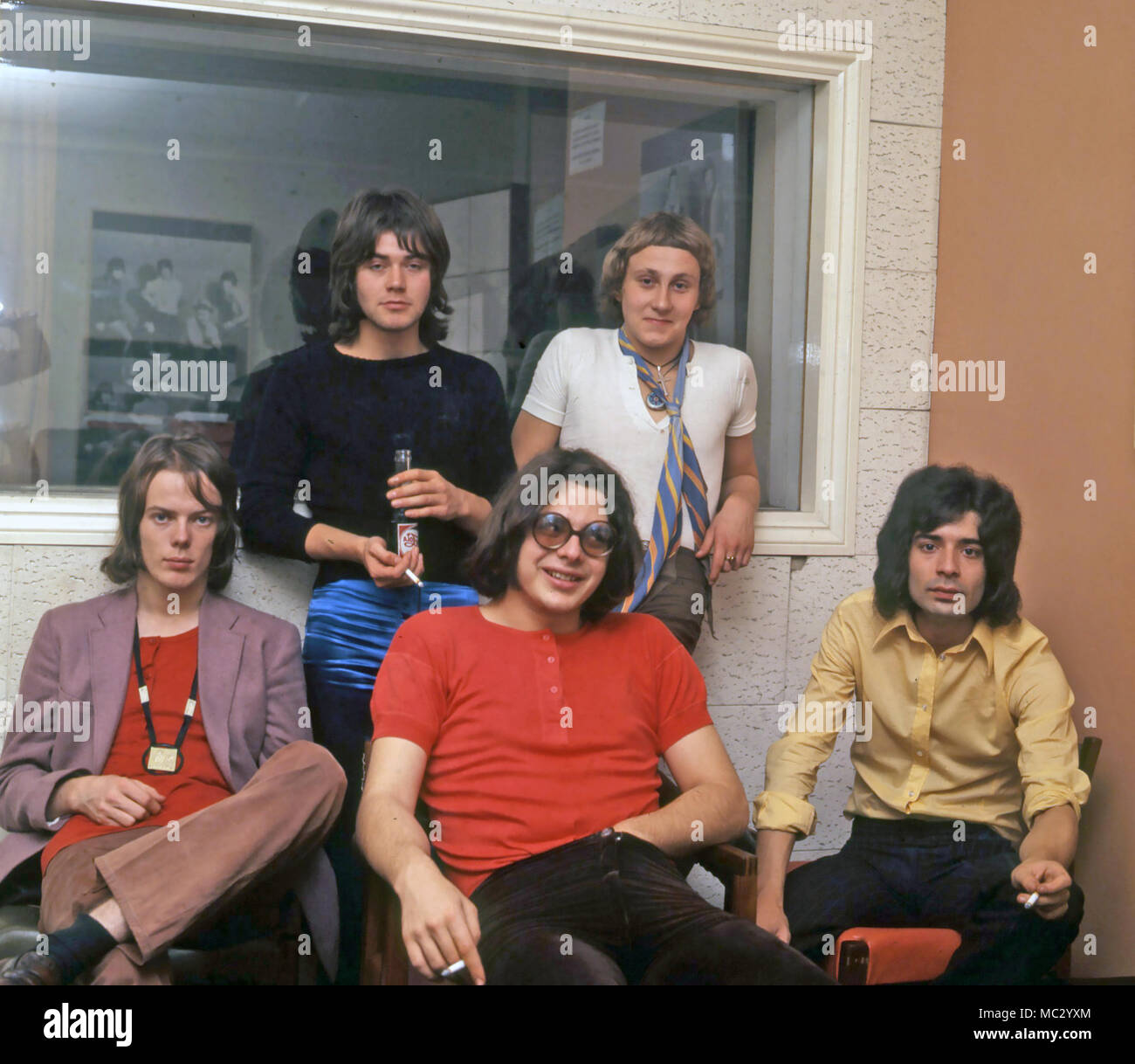 1960s love hi-res stock photography and images - Alamy