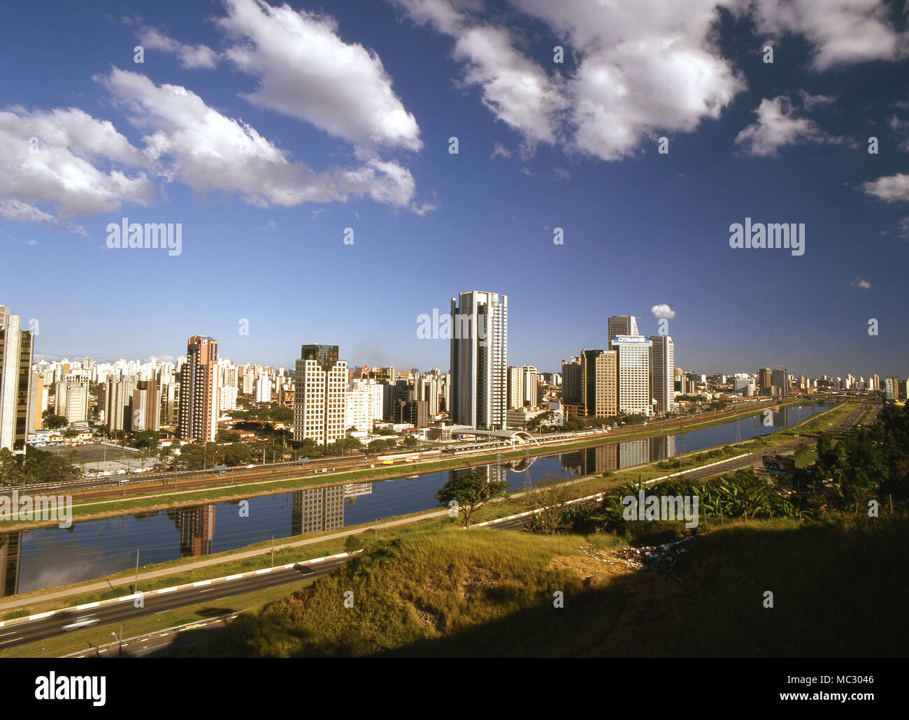 Aerial view, Centennial Plaza Building, Robocop, United Nations Avenue ...