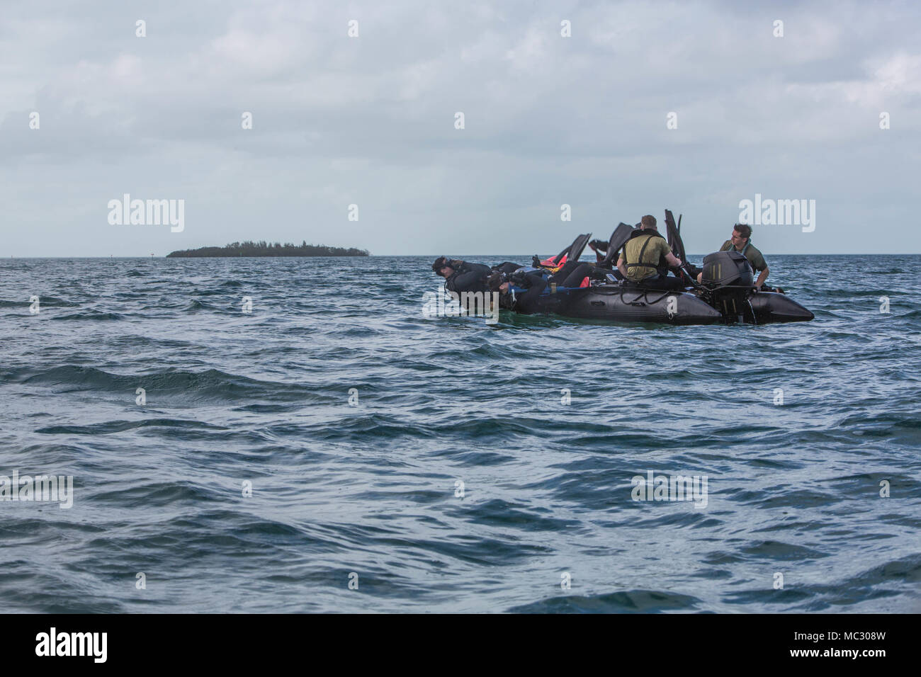 U.S. Marines with Charlie Company, 2d Reconnaissance Battalion, 2d ...