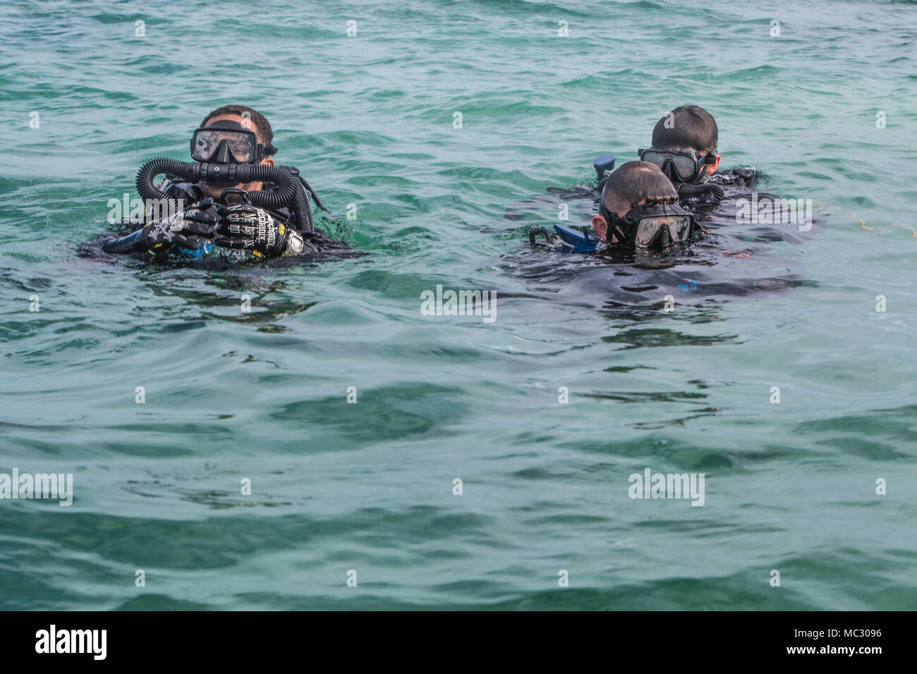 U.S. Marines with Charlie Company, 2d Reconnaissance Battalion, 2d ...