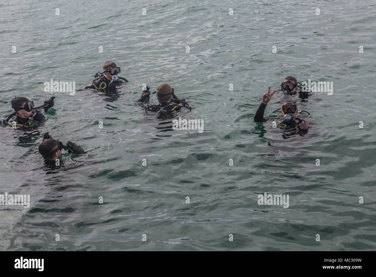 U.S. Marines with Charlie Company, 2d Reconnaissance Battalion, 2d ...
