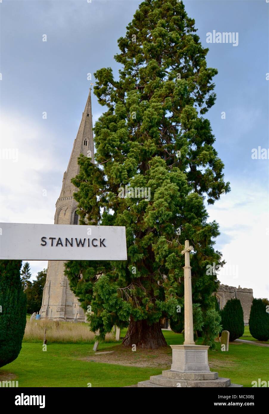 St Laurence Church in Stanwick, Northamptonshire Stock Photo - Alamy