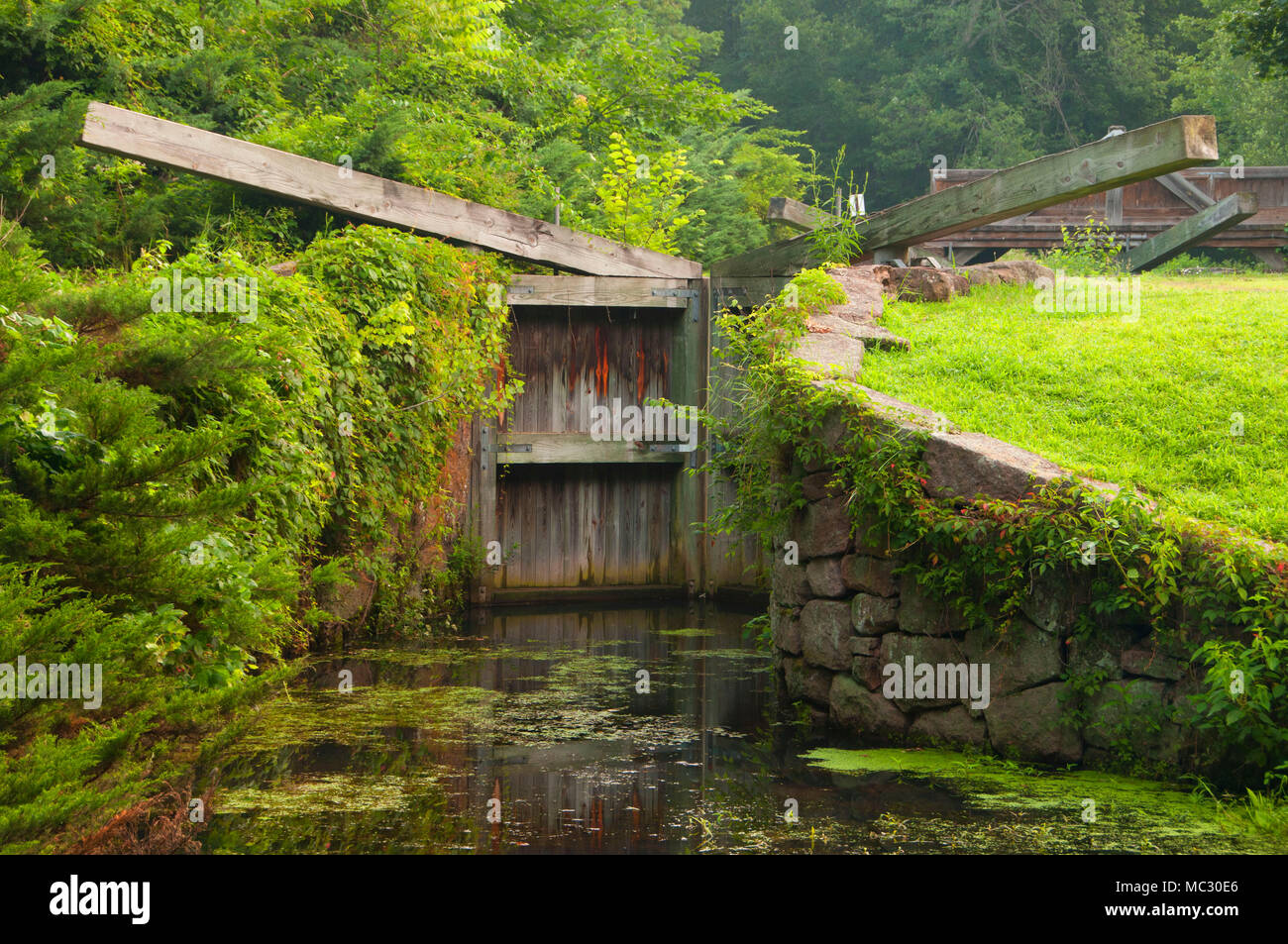 Lock 12 along Farmington Canal Heritage Trail, Lock 12 Historical Park ...