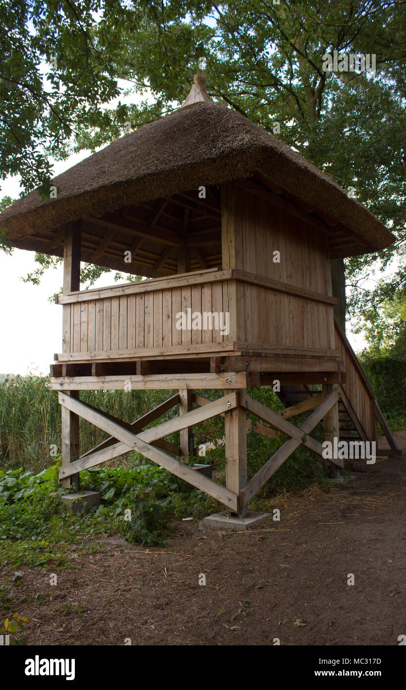 Bird watching lookout tower hi-res stock photography and images - Alamy
