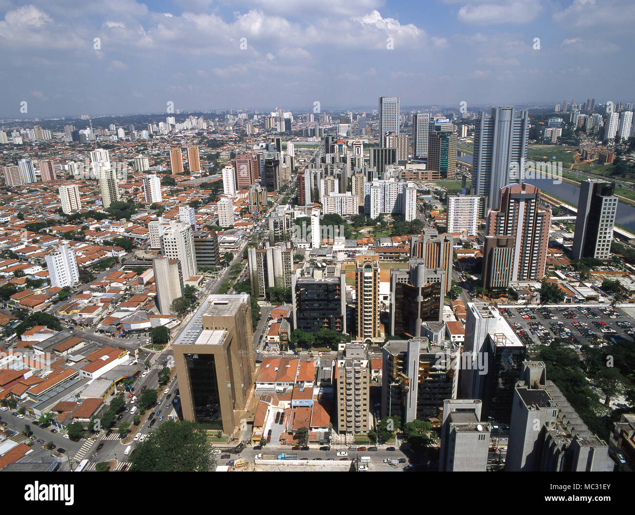 Avenida berrini hi-res stock photography and images - Alamy