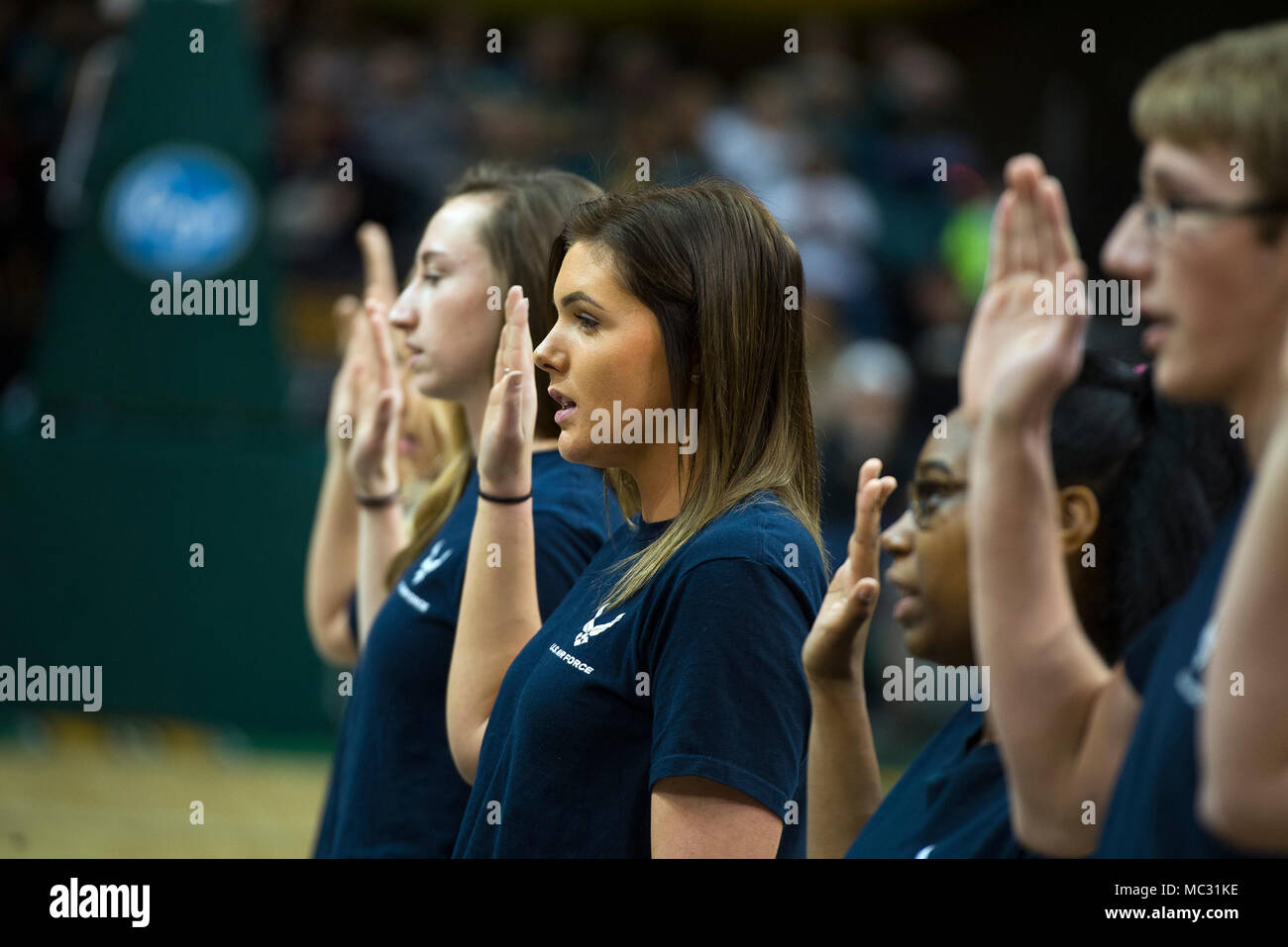 Members u s military take oath hi-res stock photography and images - Alamy