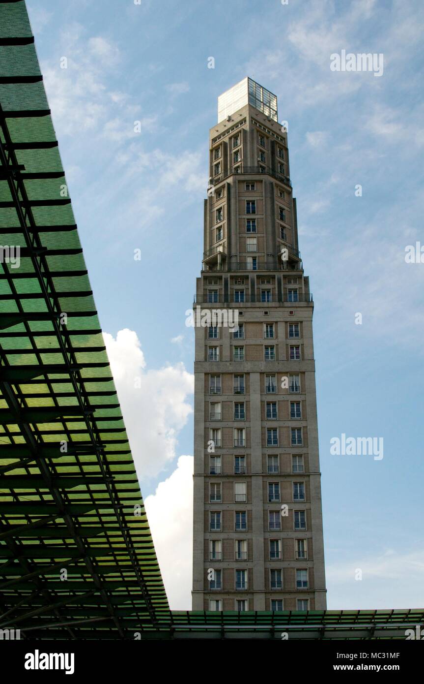 Amiens, Tour Perret Stock Photo - Alamy