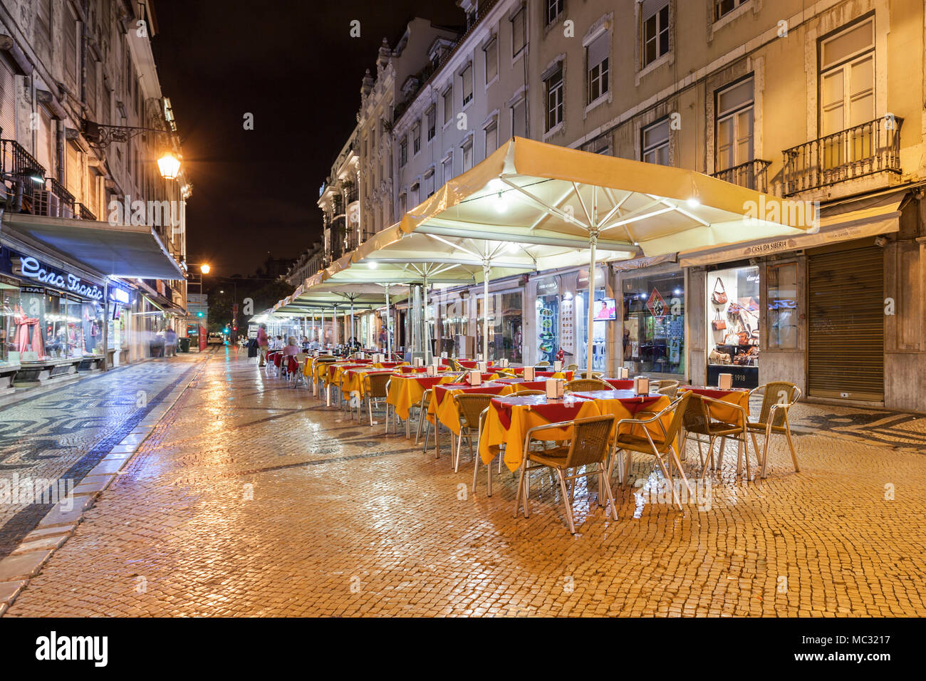 Starbucks coffee terrace hi-res stock photography and images - Alamy