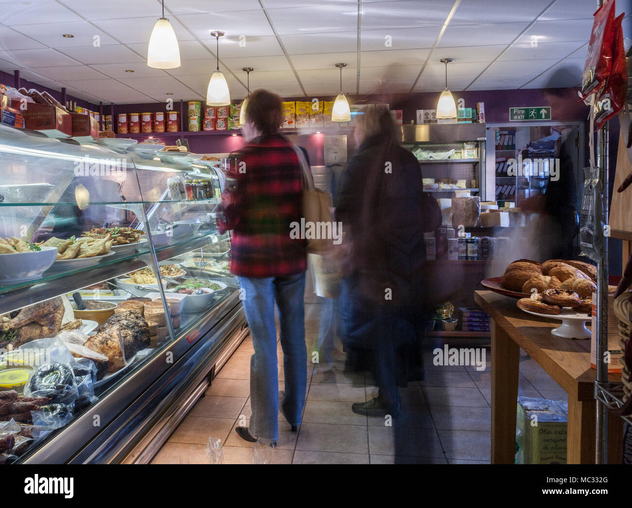 Deli counter hi-res stock photography and images - Alamy