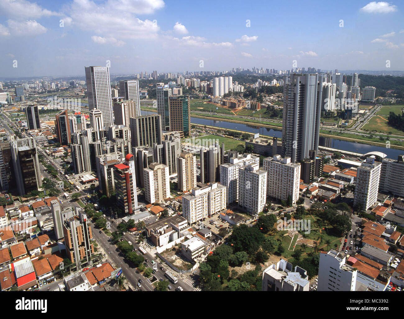 Avenida engenheiro luis carlos berrini hi-res stock photography and ...