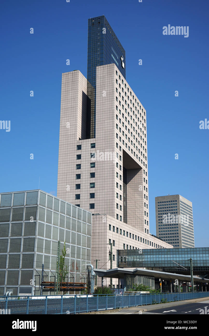 Building trade fair hi-res stock photography and images - Alamy