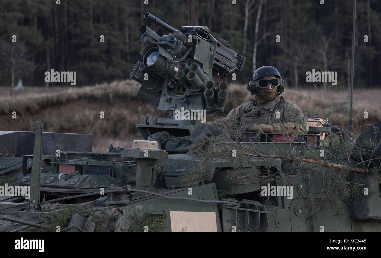 Manning a 50 caliber machine gun hi-res stock photography and images ...