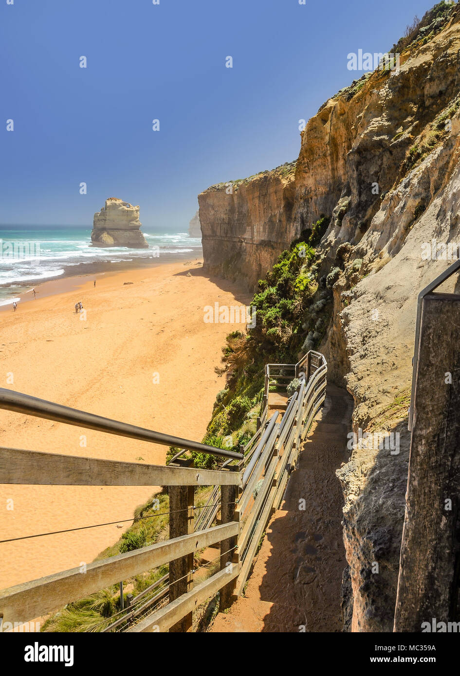 Descent of the stairs to the beach to the Pacific ocean near the 12 ...