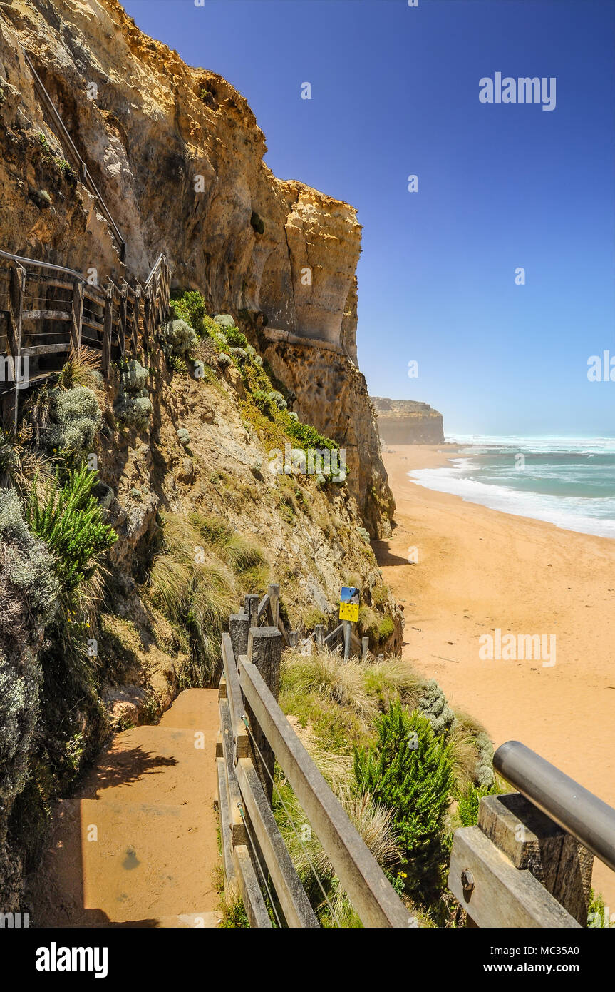 Descent of the stairs to the beach to the Pacific ocean near the 12 ...
