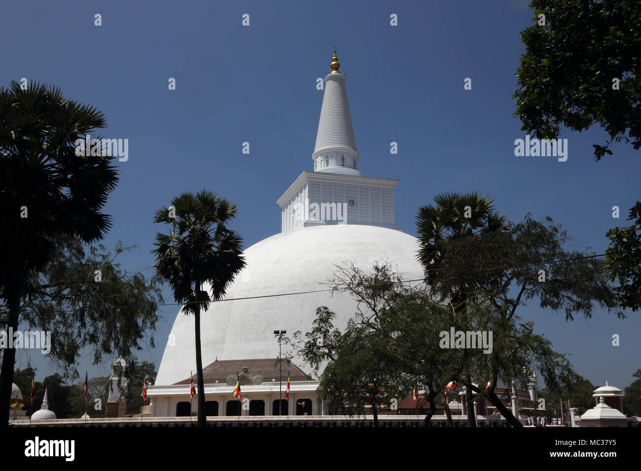 Ruwanwelisaya At Night