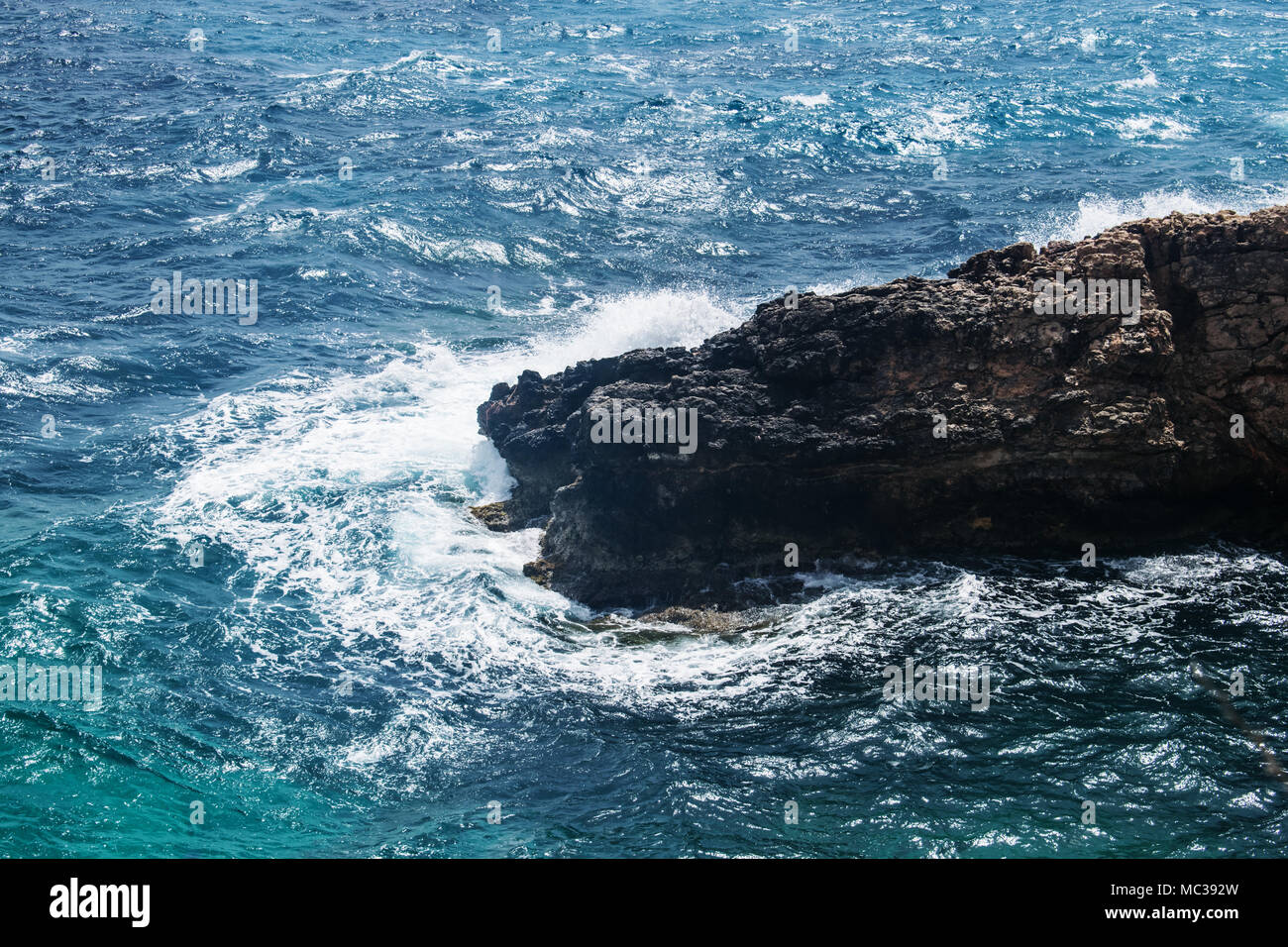 Rough rocks hi-res stock photography and images - Alamy