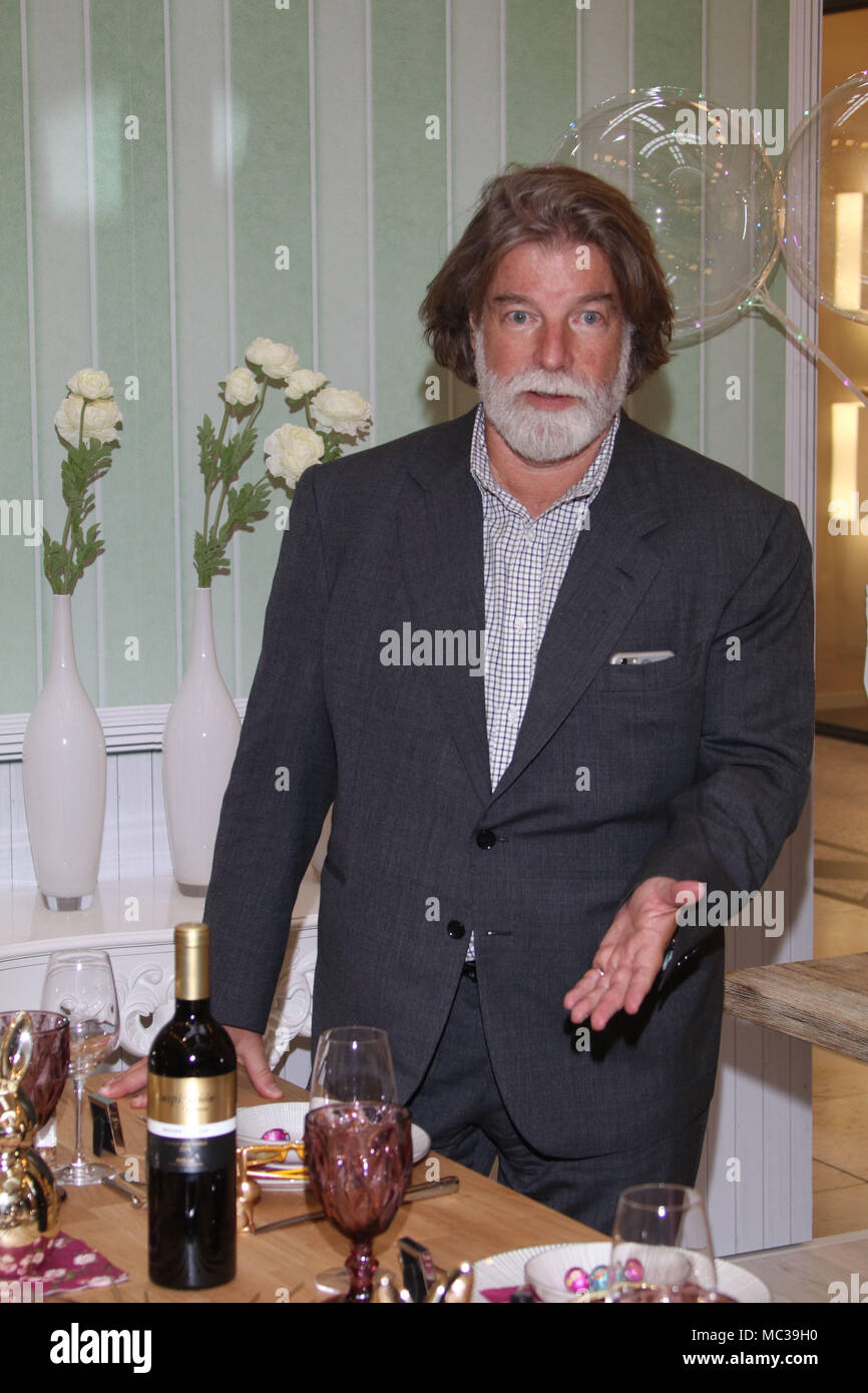 The Perfect Easter Table, AEZ Hamburg, 12.03.2018 Featuring: Igor Ustinov Where: Hamburg ...