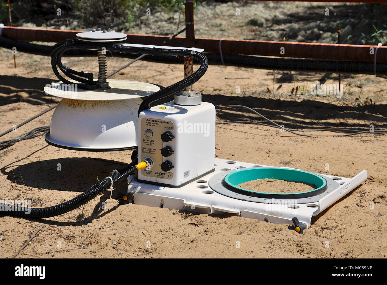 Li 8100 hi-res stock photography and images - Alamy