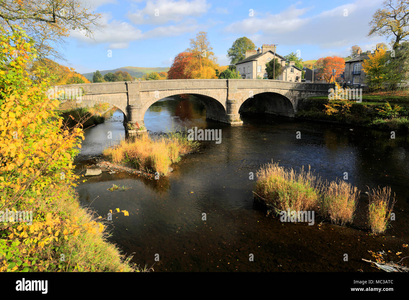 River kent kendal autumn hi-res stock photography and images - Alamy