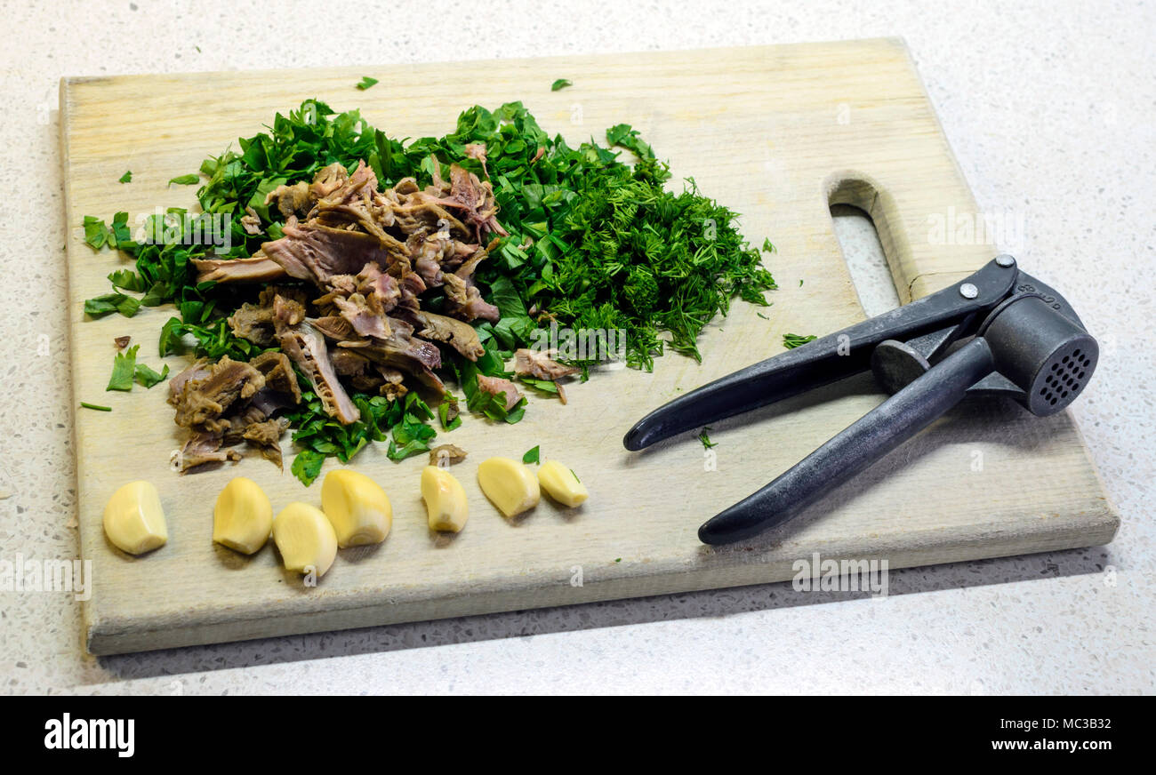 Meat whole cloves garlic hi-res stock photography and images - Alamy