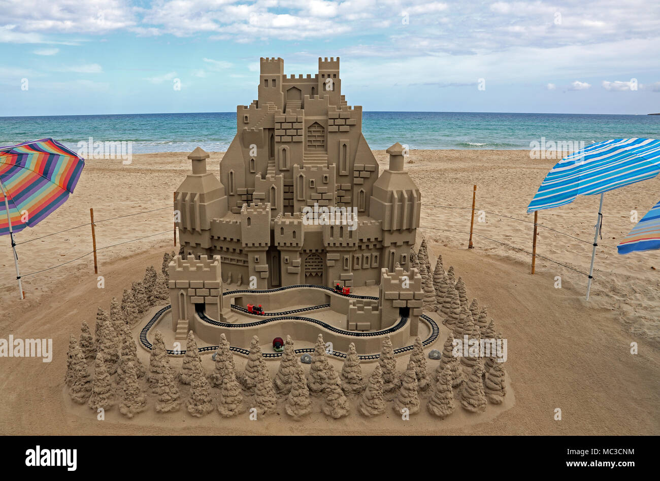 Sandcastle sand castle sculpture hi-res stock photography and images ...