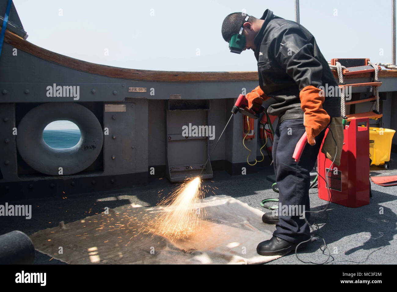 Portable exothermic cutting unit pecu hi-res stock photography and ...