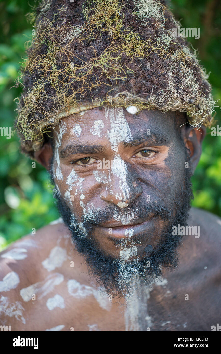 Nokondi half men performance, Goroka area, Eastern Higlands Province ...