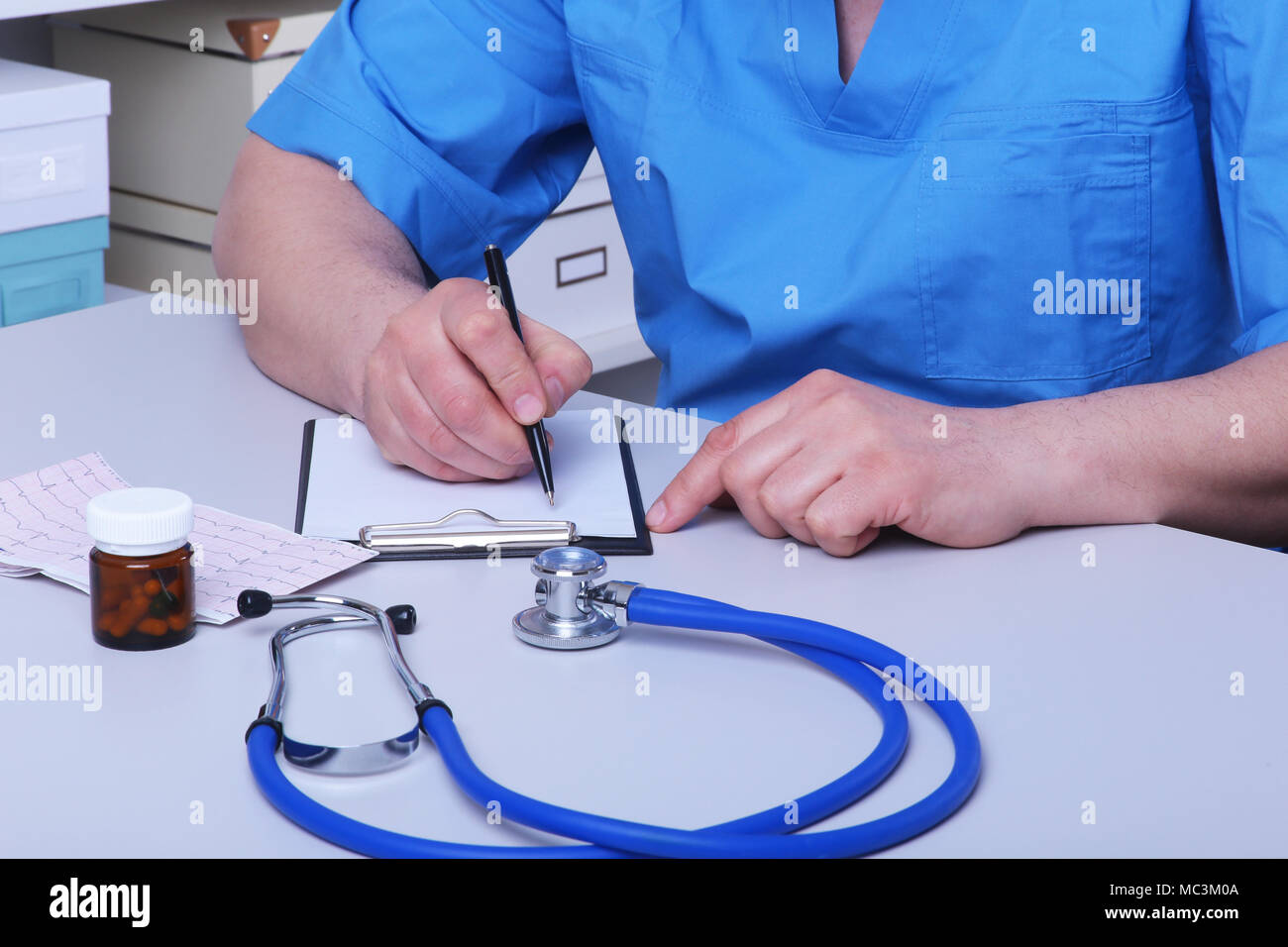 Fillingup hi-res stock photography and images - Alamy