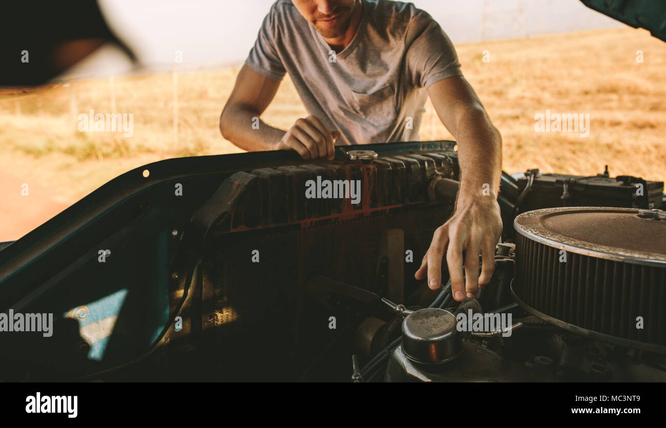 Car on highway hi-res stock photography and images - Alamy