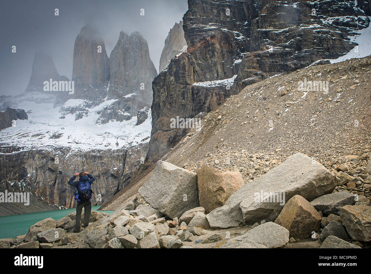 Hiker, in Mirador Base Las Torres. You can see the amazing Torres del ...