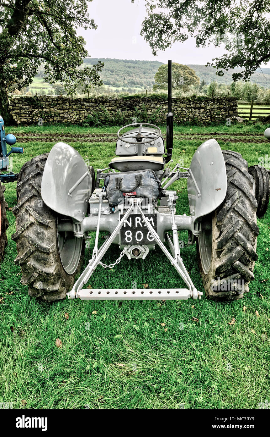 File:Three-point Linkage And Tow Hitch Implement, Ferguson, 42% OFF