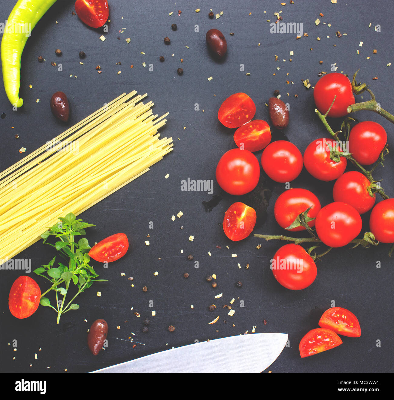 Pasta dinner table view hi-res stock photography and images - Alamy