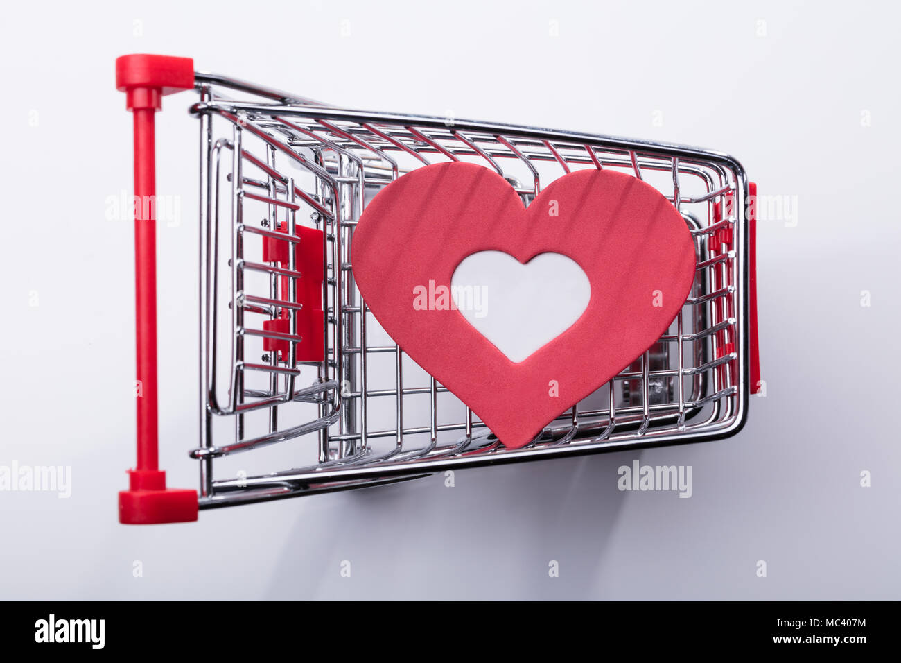 Love shopping cart hi-res stock photography and images - Alamy