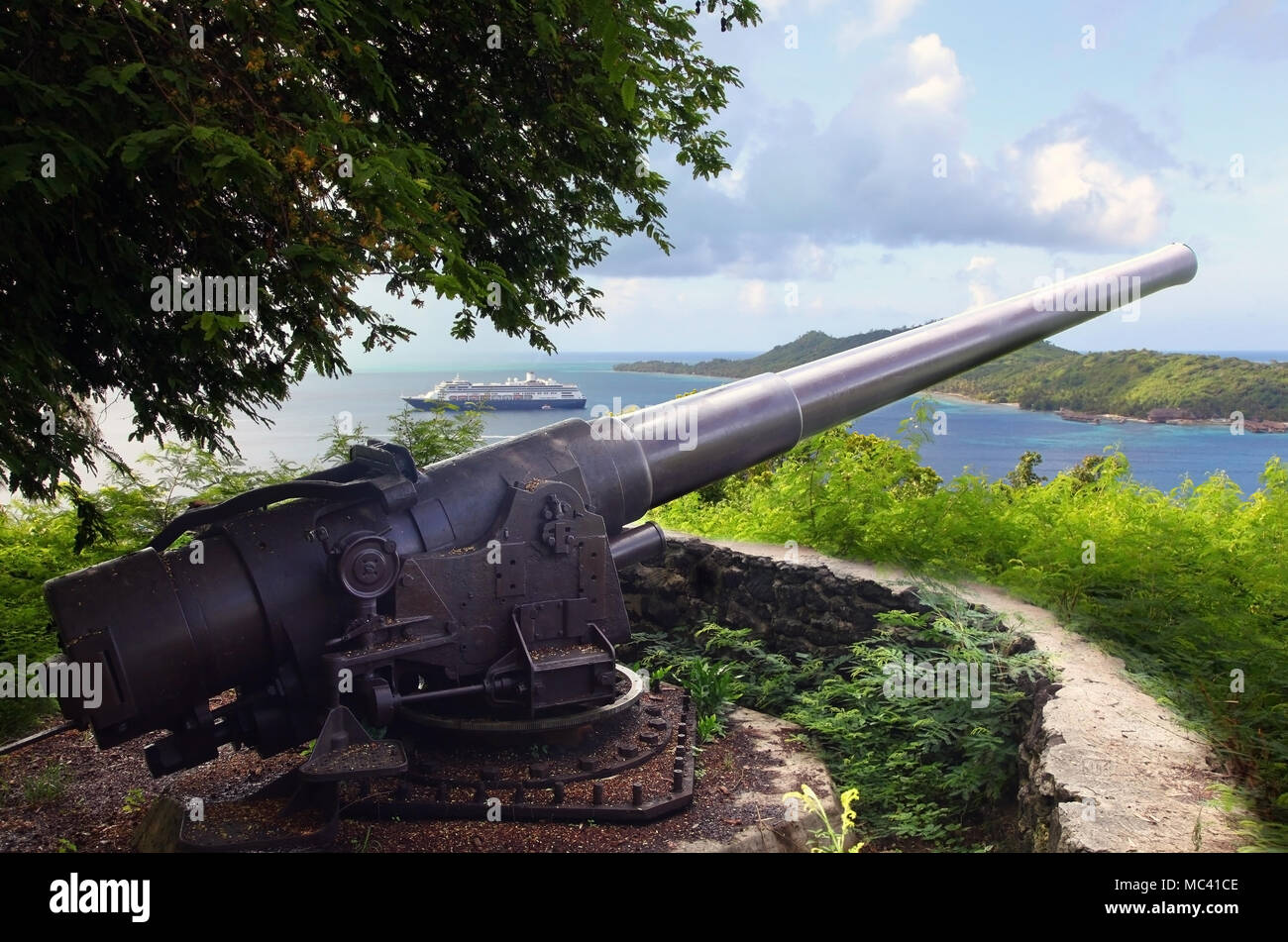 American WWII cannon; Navy 7-inch built in 1907, in the foreground ...