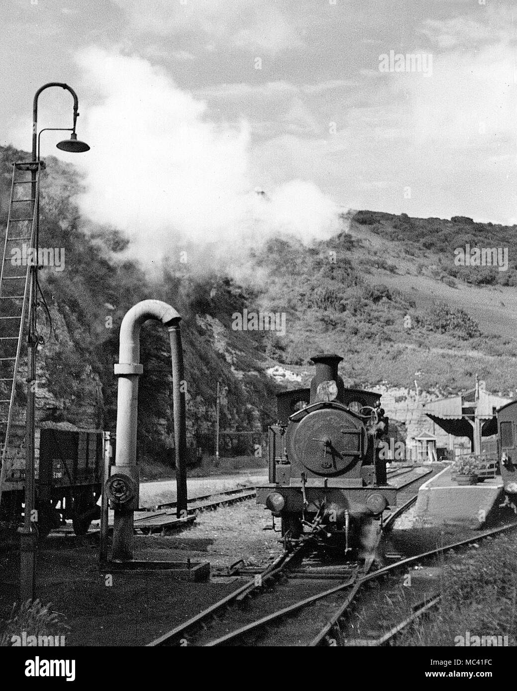 Station platform end Black and White Stock Photos & Images - Alamy