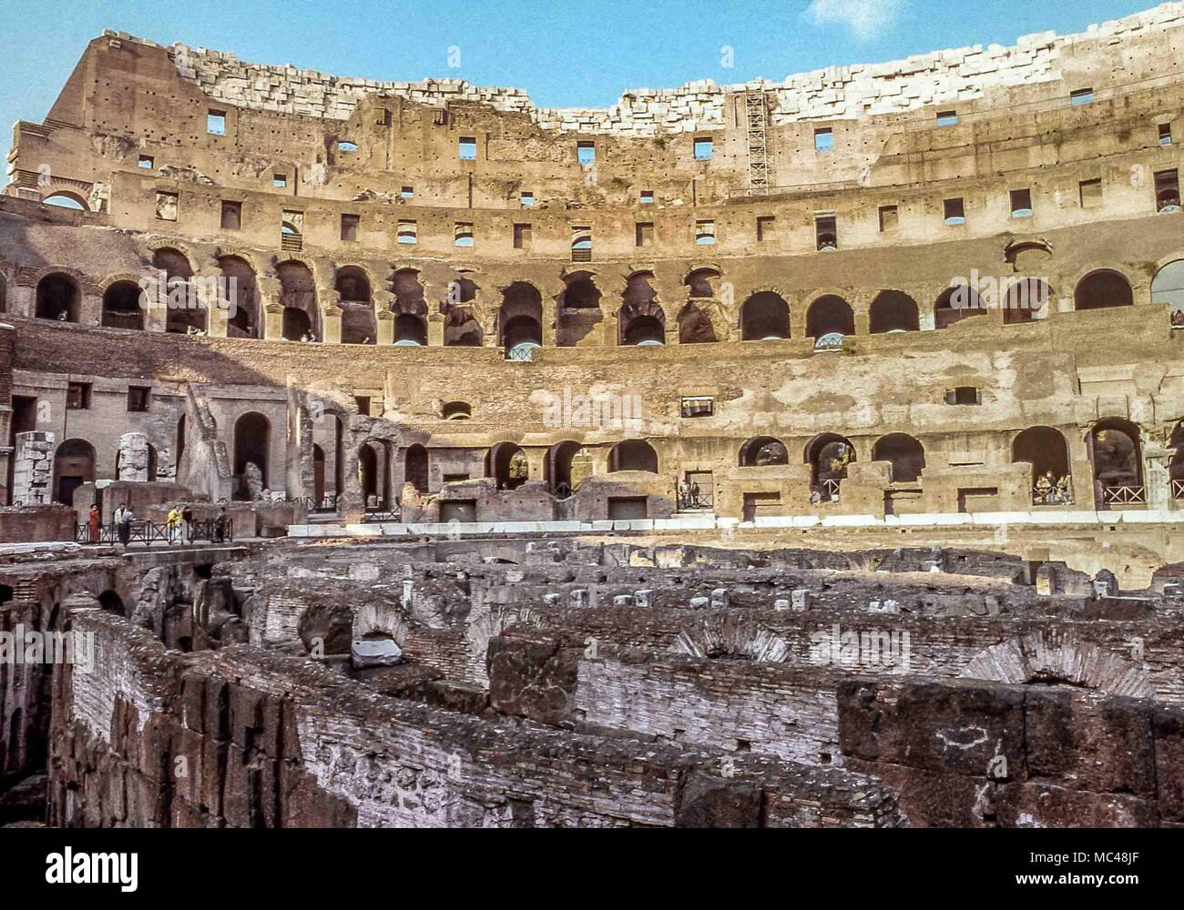 Rome, Italy. 1st Dec, 1989. Tourists view the largest amphitheater ever ...