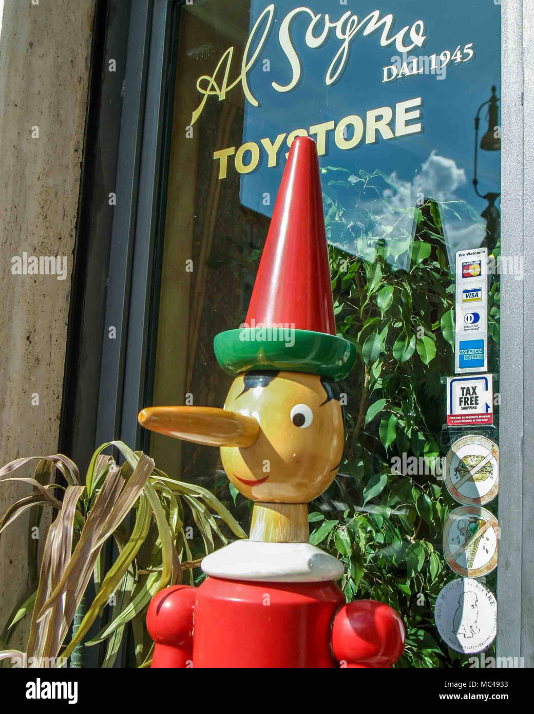 Rome, Italy. 14th Oct, 2004. A wooden statue of the fictional puppet ...